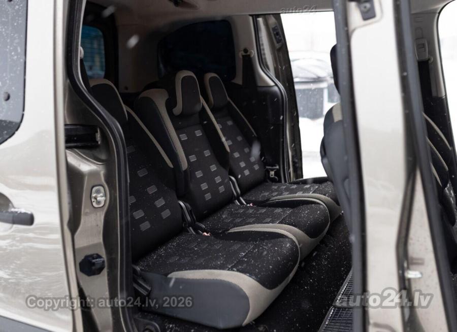 Brūns Citroen Berlingo 2014 Tallina, ar dzinēja tilpumu 1.60 L un nobraukumu 263 tūkst. km par 4399 €, foto 17 vietnē AUTOMOTO.COM.LV