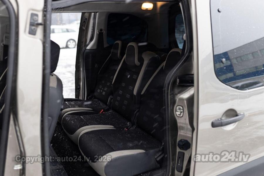 Brūns Citroen Berlingo 2014 Tallina, ar dzinēja tilpumu 1.60 L un nobraukumu 263 tūkst. km par 4399 €, foto 18 vietnē AUTOMOTO.COM.LV