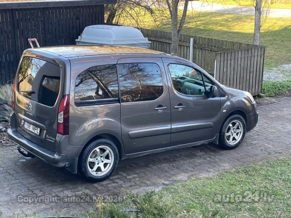 Brown Citroen Berlingo 2015 in Tallinn, with an engine capacity of 1.60 L and mileage of 205 thousand km for 6300 €, photo 1 on AUTOMOTO.COM.LV