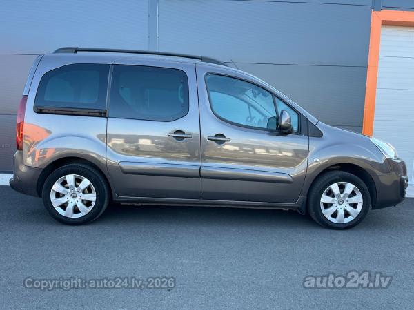 Brown Citroen Berlingo 2016 in Kuressaare, with an engine capacity of 1.20 L and mileage of 146 thousand km for 7690 €, photo 8 on AUTOMOTO.COM.LV