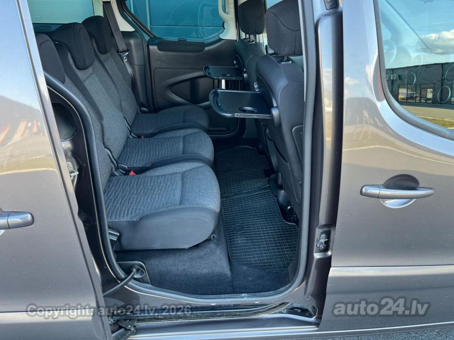 Brūns Citroen Berlingo 2016 Kuresāre, ar dzinēja tilpumu 1.20 L un nobraukumu 146 tūkst. km par 7690 €, foto 15 vietnē AUTOMOTO.COM.LV