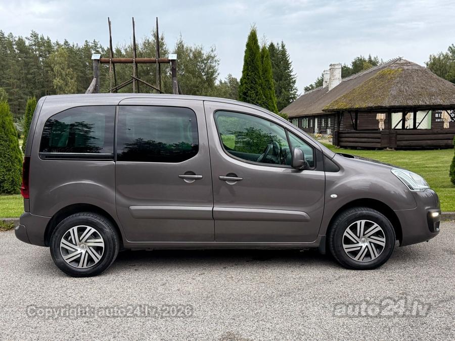 Brūns Citroen Berlingo 2017 Tallina, ar dzinēja tilpumu 1.60 L un nobraukumu 181 tūkst. km par 6495 €, foto 10 vietnē AUTOMOTO.COM.LV