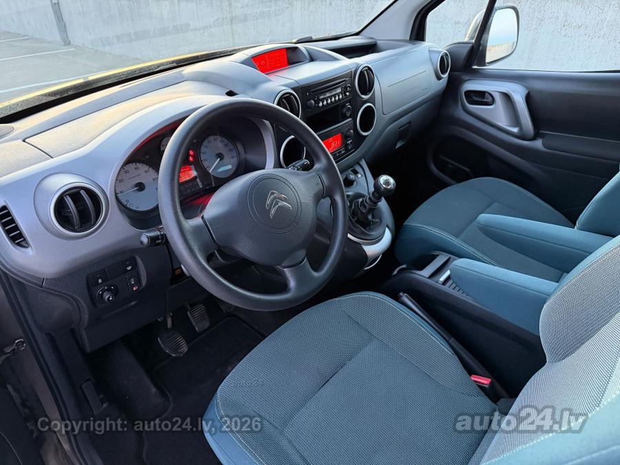 Brūns Citroen Berlingo 2017 Tallina, ar dzinēja tilpumu 1.60 L un nobraukumu 181 tūkst. km par 6495 €, foto 14 vietnē AUTOMOTO.COM.LV
