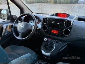Brūns Citroen Berlingo 2017 Tallina, ar dzinēja tilpumu 1.60 L un nobraukumu 181 tūkst. km par 6495 €, foto 15 vietnē AUTOMOTO.COM.LV