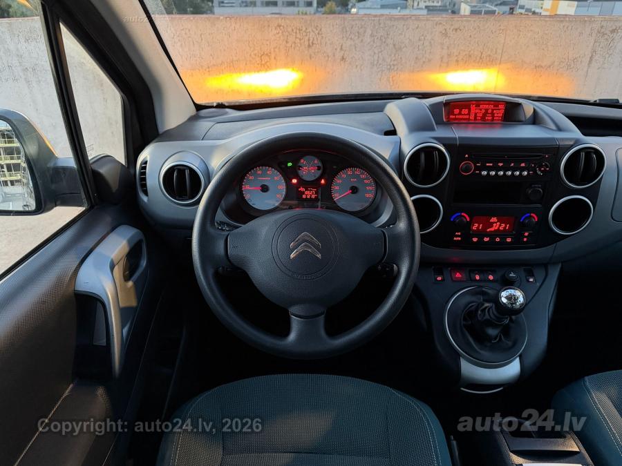 Brūns Citroen Berlingo 2017 Tallina, ar dzinēja tilpumu 1.60 L un nobraukumu 181 tūkst. km par 6495 €, foto 22 vietnē AUTOMOTO.COM.LV