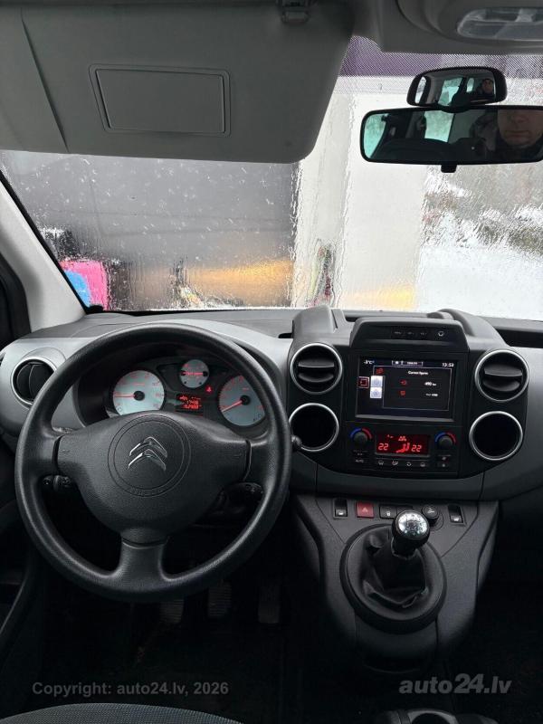 Brūns Citroen Berlingo 2018 Tallina, ar dzinēja tilpumu 1.60 L un nobraukumu 153 tūkst. km par 8900 €, foto 6 vietnē AUTOMOTO.COM.LV