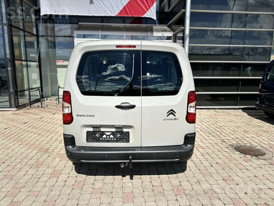 Brown Citroen Berlingo 2021 in Riga, with an engine capacity of 1.50 L and mileage of 144 thousand km for 11800 €, photo 6 on AUTOMOTO.COM.LV