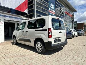 Brown Citroen Berlingo 2021 in Riga, with an engine capacity of 1.50 L and mileage of 144 thousand km for 11800 €, photo 7 on AUTOMOTO.COM.LV