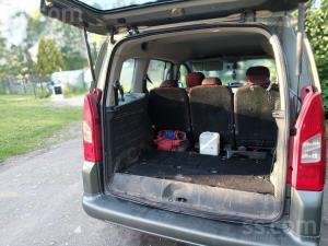 Zaļš Citroen Berlingo 2009 Rīga, ar dzinēja tilpumu 1.60 L un nobraukumu 308 tūkst. km par 2600 €, foto 6 vietnē AUTOMOTO.COM.LV