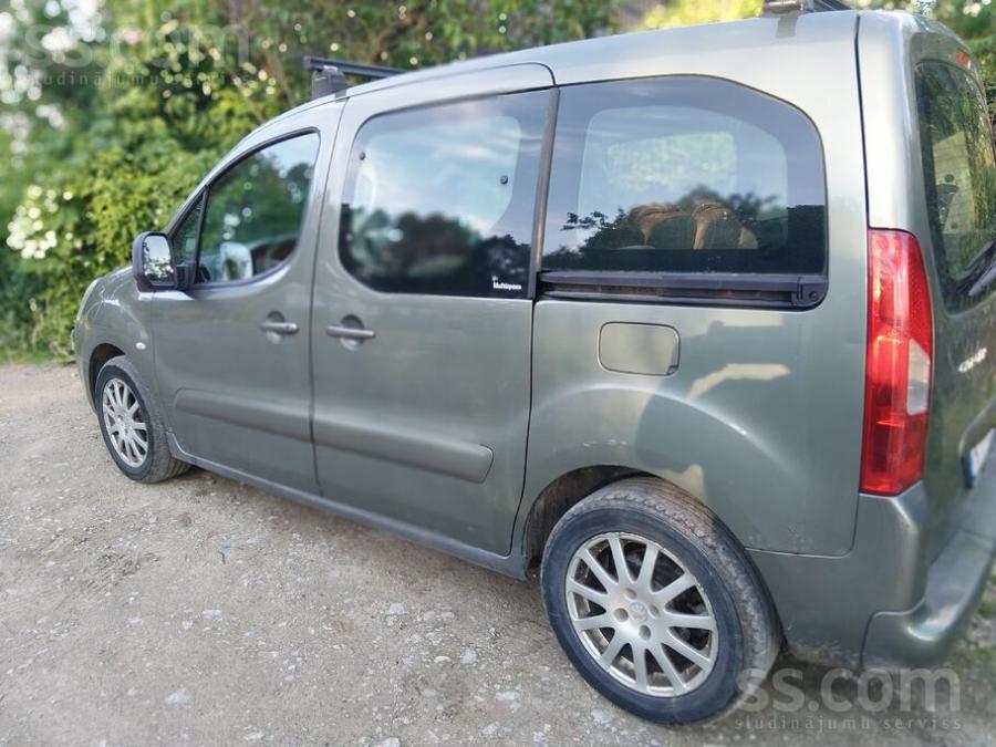 Zaļš Citroen Berlingo 2009 Rīga, ar dzinēja tilpumu 1.60 L un nobraukumu 308 tūkst. km par 2600 €, foto 7 vietnē AUTOMOTO.COM.LV