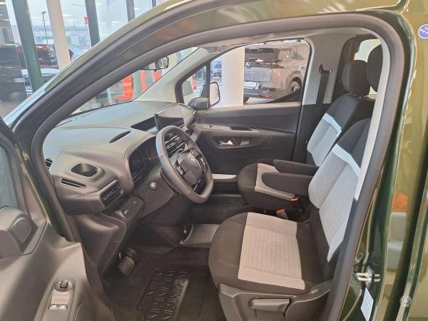 Green Citroen Berlingo 2026 in Vilnius, with an engine capacity of 1.50 L and mileage of 0 thousand km for 26790 €, photo 9 on AUTOMOTO.COM.LV