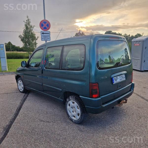 Green Citroen Berlingo 1998 in Dobele, with an engine capacity of 1.90 L and mileage of 354 thousand km for 970 €, photo 2 on AUTOMOTO.COM.LV