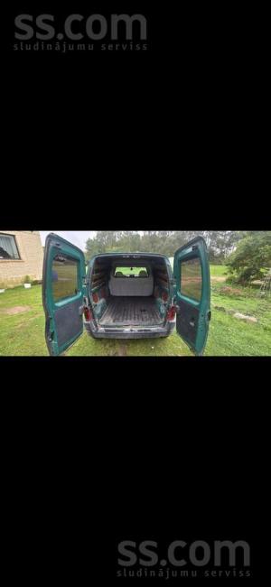 Green Citroen Berlingo 2004 in Daugavpils, with an engine capacity of 1.90 L and mileage of 240 thousand km for 2690 €, photo 8 on AUTOMOTO.COM.LV