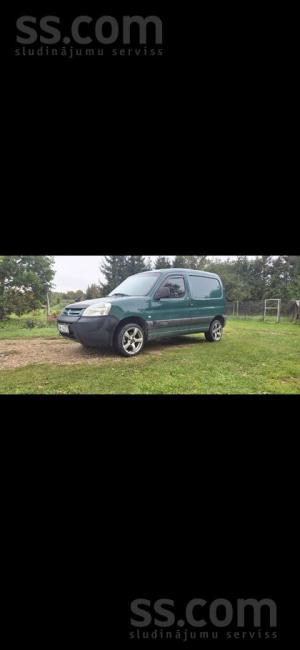 Green Citroen Berlingo 2004 in Daugavpils, with an engine capacity of 1.90 L and mileage of 240 thousand km for 2690 €, photo 9 on AUTOMOTO.COM.LV