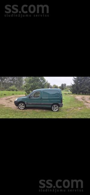 Green Citroen Berlingo 2004 in Daugavpils, with an engine capacity of 1.90 L and mileage of 240 thousand km for 2690 €, photo 16 on AUTOMOTO.COM.LV