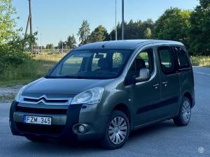 Zaļš Citroen Berlingo 2010 Radviliškis, ar dzinēja tilpumu 1.60 L un nobraukumu 340 tūkst. km par 2600 €, foto  vietnē AUTOMOTO.COM.LV