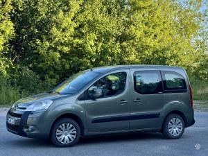 Zaļš Citroen Berlingo 2010 Radviliškis, ar dzinēja tilpumu 1.60 L un nobraukumu 340 tūkst. km par 2600 €, foto 4 vietnē AUTOMOTO.COM.LV