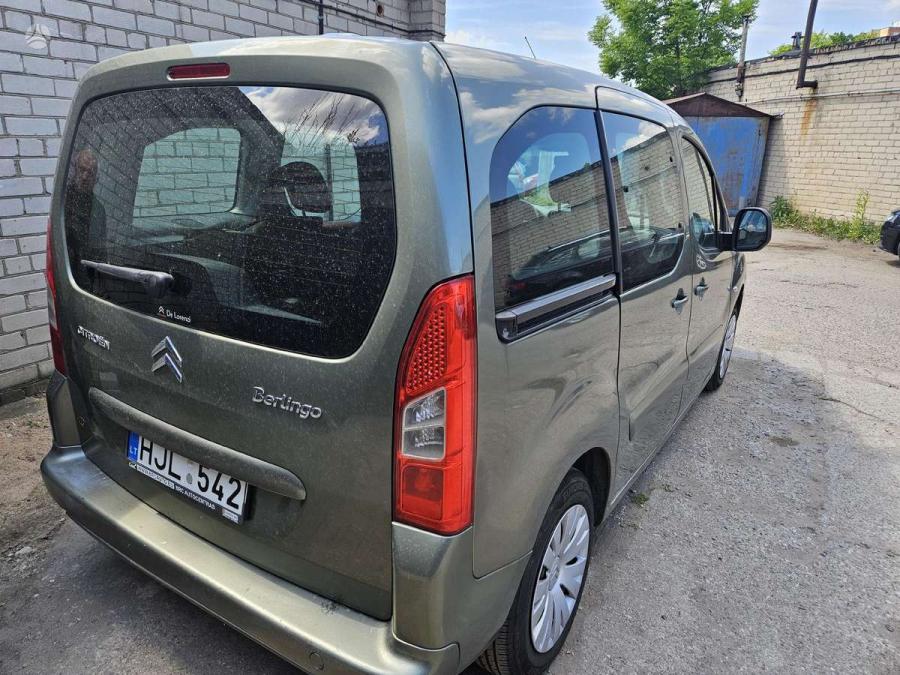 Green Citroen Berlingo 2011 in Kaunas, with an engine capacity of 1.56 L and mileage of 386 thousand km for 2100 €, photo 6 on AUTOMOTO.COM.LV