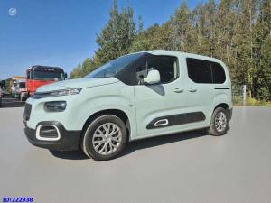 Green Citroen Berlingo 2020 in Vilnius, with an engine capacity of 1.20 L and mileage of 107 thousand km for 11550 €, photo  on AUTOMOTO.COM.LV