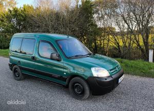 Green Citroen Berlingo 2007 in Parnu, with an engine capacity of 1.60 L and mileage of 307 thousand km for 1100 €, photo 4 on AUTOMOTO.COM.LV