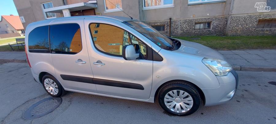 Pelēks Citroen Berlingo 2009 Radviliškis, ar dzinēja tilpumu 1.60 L un nobraukumu 202 tūkst. km par 3300 €, foto 3 vietnē AUTOMOTO.COM.LV