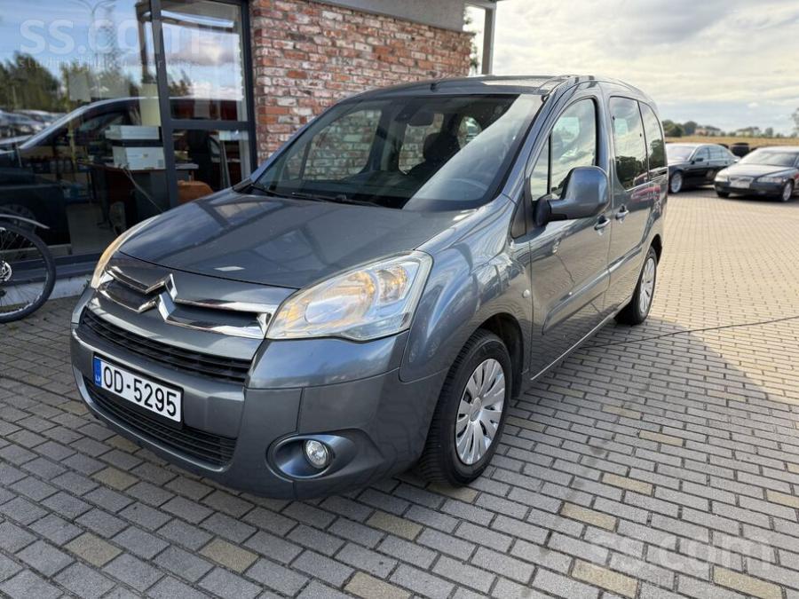 Pelēks Citroen Berlingo 2009 Talsi, ar dzinēja tilpumu 1.60 L un nobraukumu 317 tūkst. km par 4450 €, foto 1 vietnē AUTOMOTO.COM.LV