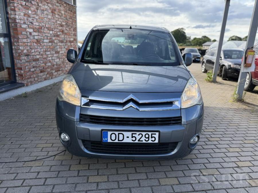 Pelēks Citroen Berlingo 2009 Talsi, ar dzinēja tilpumu 1.60 L un nobraukumu 317 tūkst. km par 4450 €, foto 3 vietnē AUTOMOTO.COM.LV