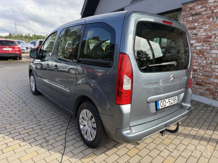 Pelēks Citroen Berlingo 2009 Talsi, ar dzinēja tilpumu 1.60 L un nobraukumu 317 tūkst. km par 4450 €, foto 7 vietnē AUTOMOTO.COM.LV