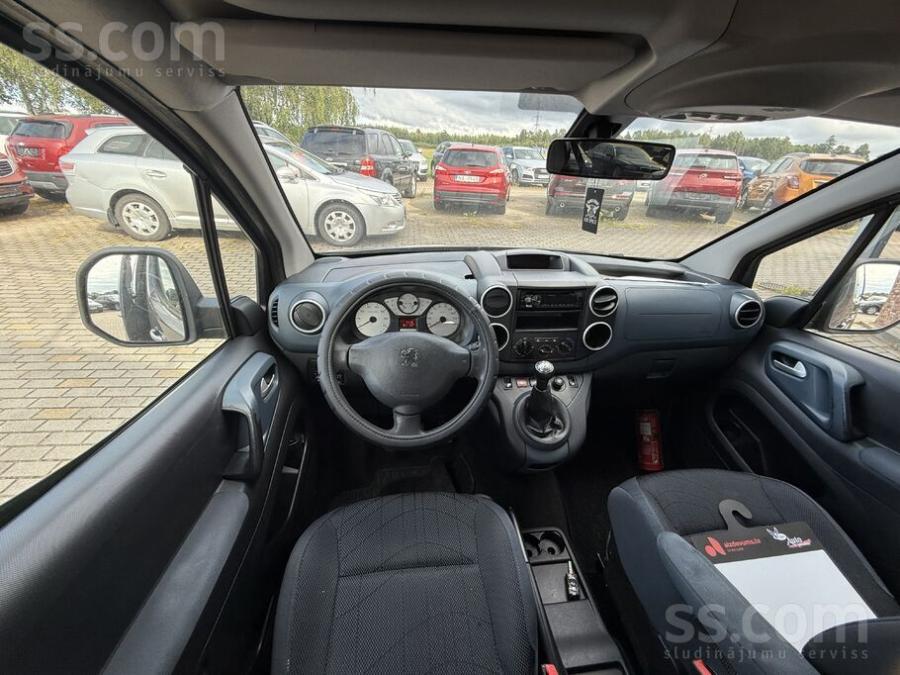 Pelēks Citroen Berlingo 2009 Talsi, ar dzinēja tilpumu 1.60 L un nobraukumu 317 tūkst. km par 4450 €, foto 11 vietnē AUTOMOTO.COM.LV