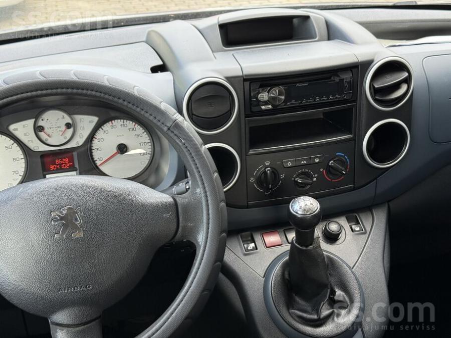 Pelēks Citroen Berlingo 2009 Talsi, ar dzinēja tilpumu 1.60 L un nobraukumu 317 tūkst. km par 4450 €, foto 13 vietnē AUTOMOTO.COM.LV
