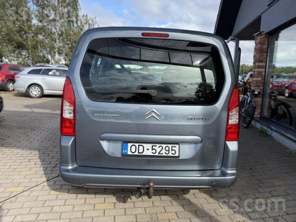 Pelēks Citroen Berlingo 2009 Talsi, ar dzinēja tilpumu 1.60 L un nobraukumu 317 tūkst. km par 4450 €, foto 5 vietnē AUTOMOTO.COM.LV