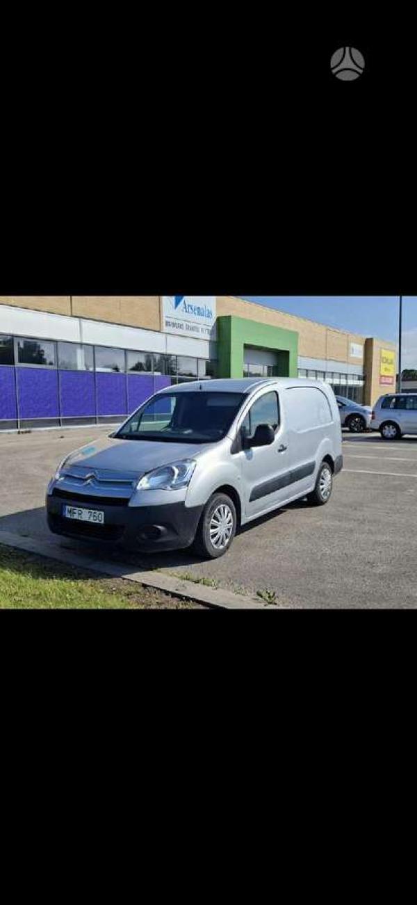 Grey Citroen Berlingo 2009 in Siauliai, with an engine capacity of 1.60 L and mileage of 330 thousand km for 1700 €, photo 1 on AUTOMOTO.COM.LV