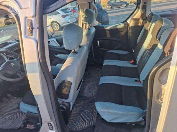 Pelēks Citroen Berlingo 2013 Kauņa, ar dzinēja tilpumu 1.56 L un nobraukumu 370 tūkst. km par 2700 €, foto 6 vietnē AUTOMOTO.COM.LV