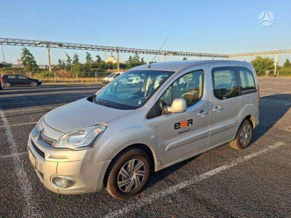 Pelēks Citroen Berlingo 2013 Kauņa, ar dzinēja tilpumu 1.56 L un nobraukumu 370 tūkst. km par 2700 €, foto 7 vietnē AUTOMOTO.COM.LV