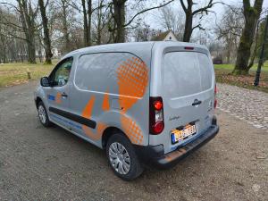 Grey Citroen Berlingo 2015 in Sakiai, with an engine capacity of 1.60 L and mileage of 234 thousand km for 2600 €, photo 5 on AUTOMOTO.COM.LV