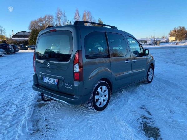 Pelēks Citroen Berlingo 2015 Tauragė, ar dzinēja tilpumu 1.60 L un nobraukumu 204 tūkst. km par 5600 €, foto 5 vietnē AUTOMOTO.COM.LV