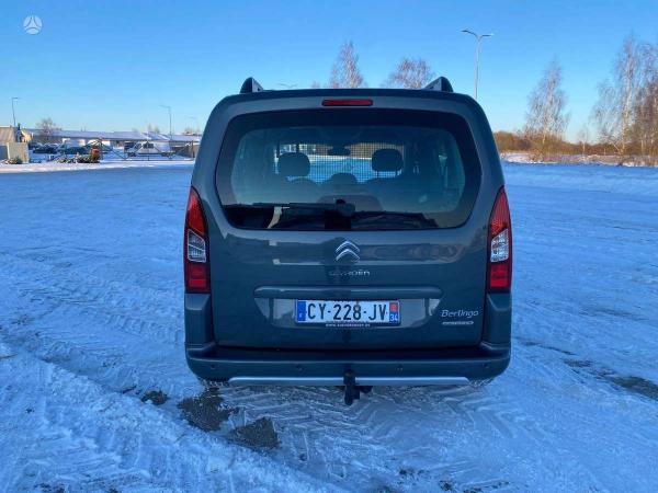 Pelēks Citroen Berlingo 2015 Tauragė, ar dzinēja tilpumu 1.60 L un nobraukumu 204 tūkst. km par 5600 €, foto 8 vietnē AUTOMOTO.COM.LV
