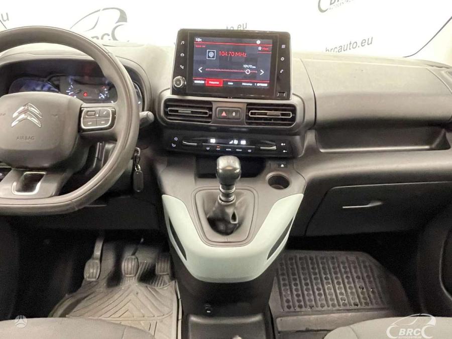 Grey Citroen Berlingo 2018 in Vilnius, with an engine capacity of 1.20 L and mileage of 81 thousand km for 9000 €, photo 14 on AUTOMOTO.COM.LV