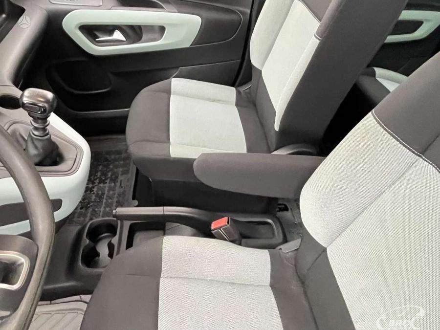 Grey Citroen Berlingo 2018 in Vilnius, with an engine capacity of 1.20 L and mileage of 81 thousand km for 8000 €, photo 24 on AUTOMOTO.COM.LV