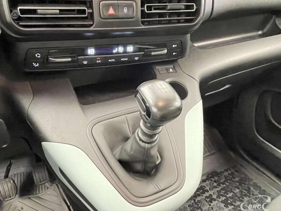 Grey Citroen Berlingo 2018 in Vilnius, with an engine capacity of 1.20 L and mileage of 81 thousand km for 8000 €, photo 26 on AUTOMOTO.COM.LV