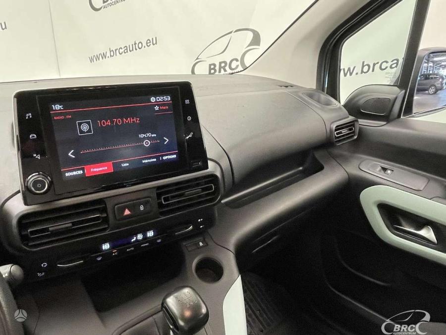 Grey Citroen Berlingo 2018 in Vilnius, with an engine capacity of 1.20 L and mileage of 81 thousand km for 8000 €, photo 27 on AUTOMOTO.COM.LV