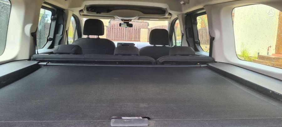 Grey Citroen Berlingo 2020 in Vilnius, with an engine capacity of 1.50 L and mileage of 230 thousand km for 13500 €, photo 11 on AUTOMOTO.COM.LV