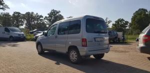 Pelēks Citroen Berlingo 2007 Valmiera, ar dzinēja tilpumu 1.60 L un nobraukumu 347 tūkst. km par 1200 €, foto 6 vietnē AUTOMOTO.COM.LV