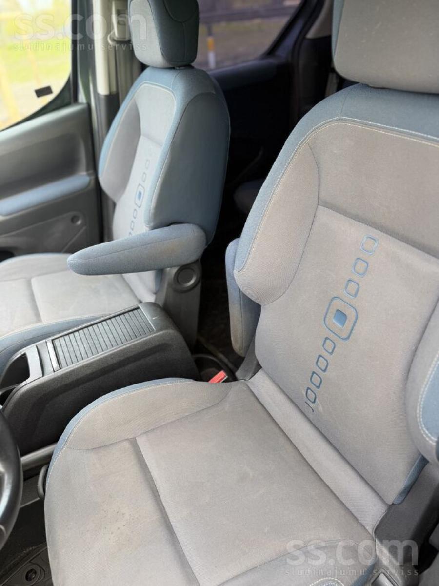 Pelēks Citroen Berlingo 2009 Rīga, ar dzinēja tilpumu 1.60 L un nobraukumu 255 tūkst. km par 2300 €, foto 7 vietnē AUTOMOTO.COM.LV