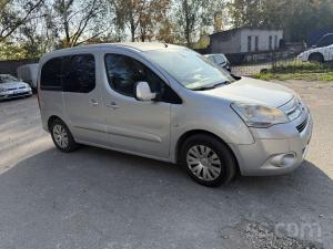 Grey Citroen Berlingo 2010 in Riga, with an engine capacity of 1.60 L and mileage of 360 thousand km for 1350 €, photo  on AUTOMOTO.COM.LV
