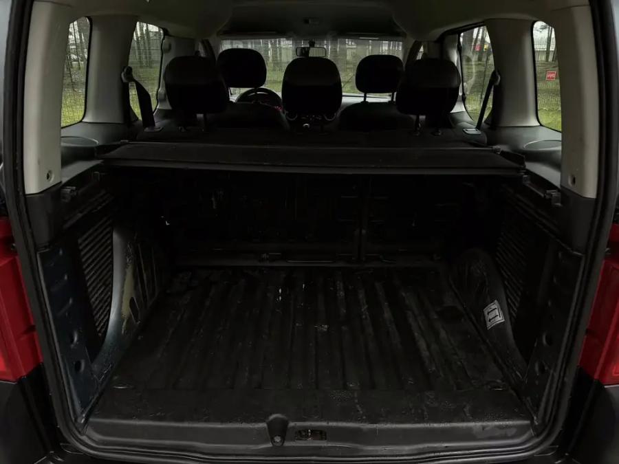 Grey Citroen Berlingo 2012 in Riga, with an engine capacity of 1.60 L and mileage of 339 thousand km for 2590 €, photo 11 on AUTOMOTO.COM.LV