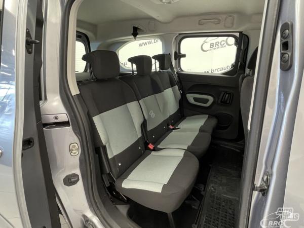 Grey Citroen Berlingo 2018 in Avizieniai, with an engine capacity of 1.20 L and mileage of 81 thousand km for 9000 €, photo 11 on AUTOMOTO.COM.LV