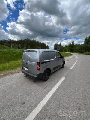 Pelēks Citroen Berlingo 2019 Jēkabpils, ar dzinēja tilpumu 1.50 L un nobraukumu 148 tūkst. km par 7900 €, foto 5 vietnē AUTOMOTO.COM.LV