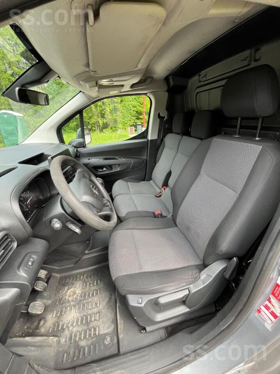 Pelēks Citroen Berlingo 2019 Jēkabpils, ar dzinēja tilpumu 1.50 L un nobraukumu 148 tūkst. km par 7900 €, foto 13 vietnē AUTOMOTO.COM.LV