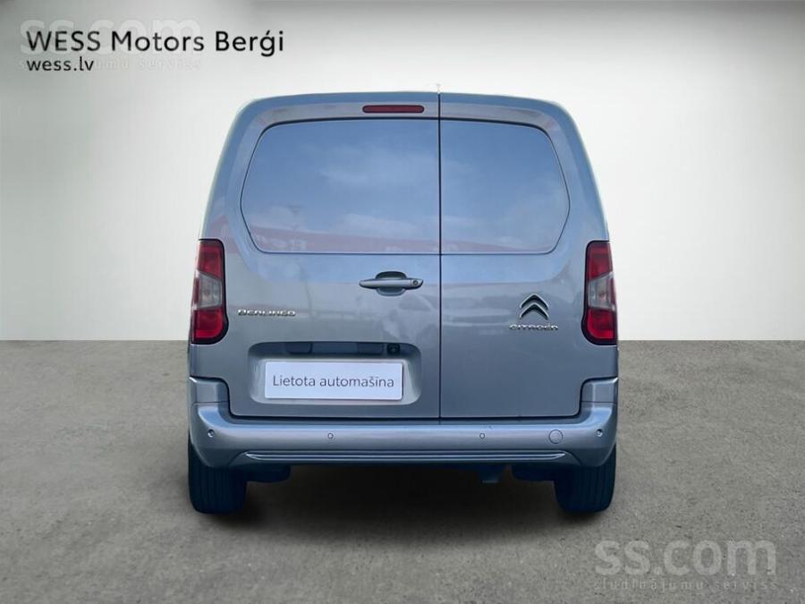 Grey Citroen Berlingo 2020 in Riga, with an engine capacity of 1.60 L and mileage of 260 thousand km for 7990 €, photo 5 on AUTOMOTO.COM.LV